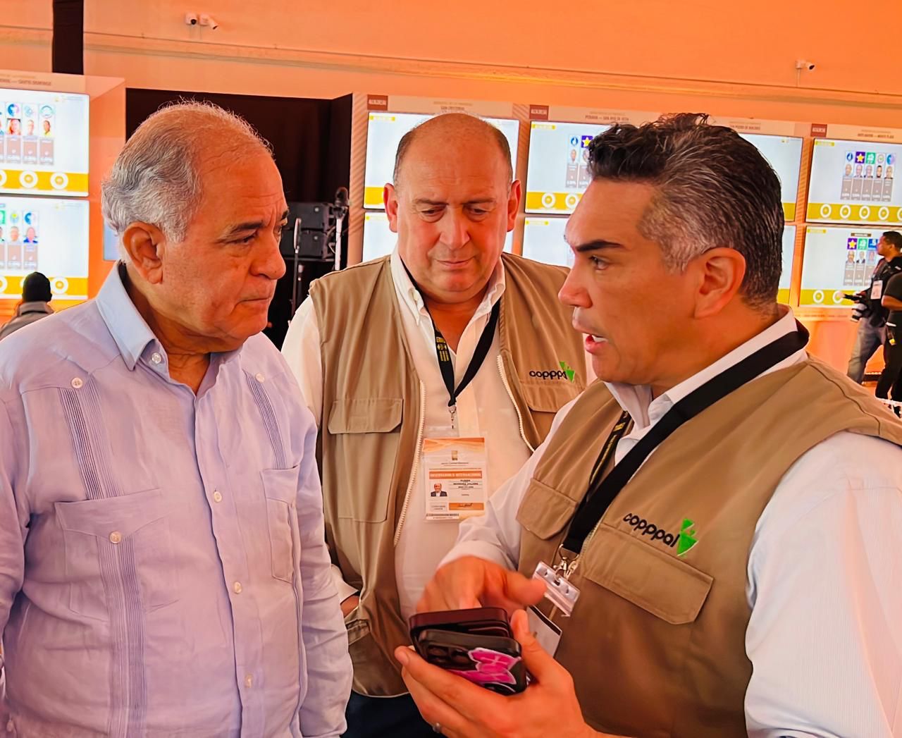 El Presidente de la COPPPAL Alejandro Moreno designa al Embajador ...