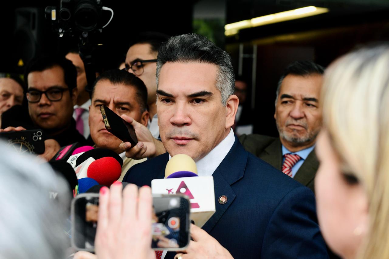Alejandro Moreno respalda con firmeza a Lilly Téllez: “Una mujer ...