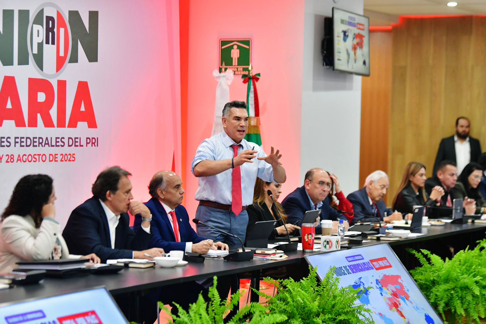 Alejandro Moreno exige a Fernández Noroña explicar vínculos con Nicolás ...